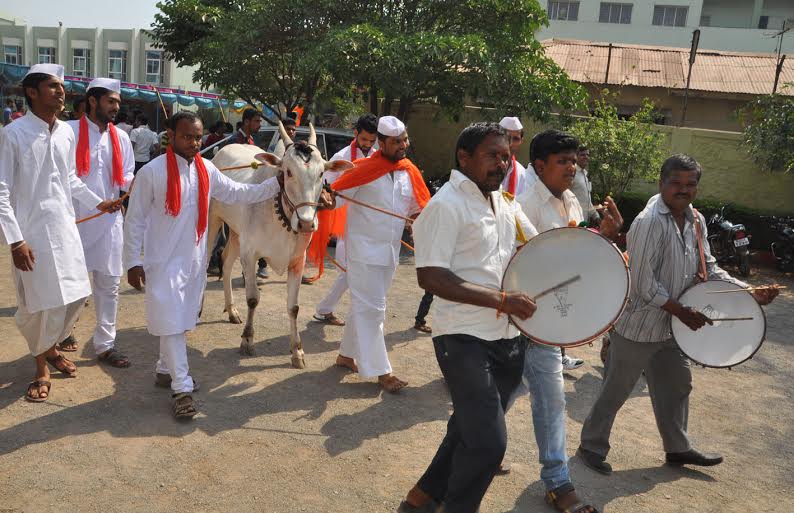 'DKTE' Institute Enthusiasm to Celebrate the Traditional day | CollegeDekho