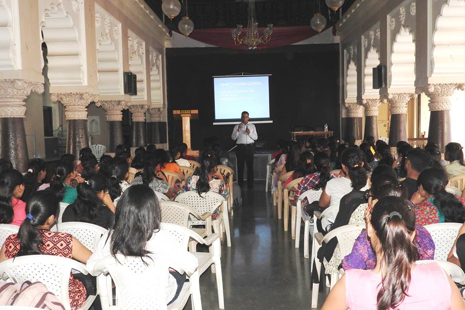 'DKTE' Organises Training Orientation Lecture | CollegeDekho