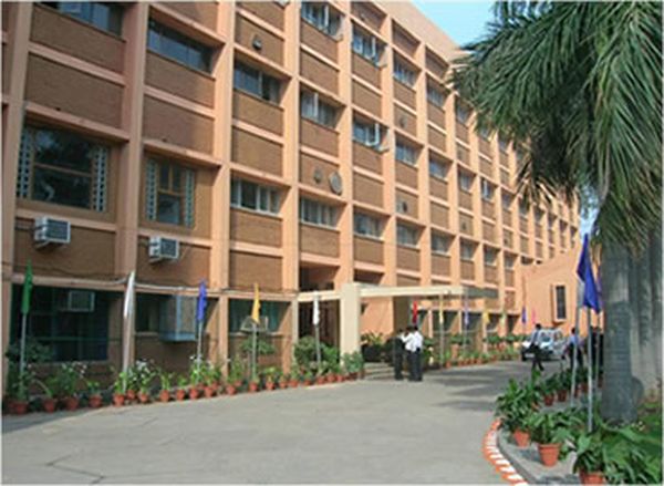 Top 10 Hotel Management Colleges in India 2021: Rank, Fees, Courses ...